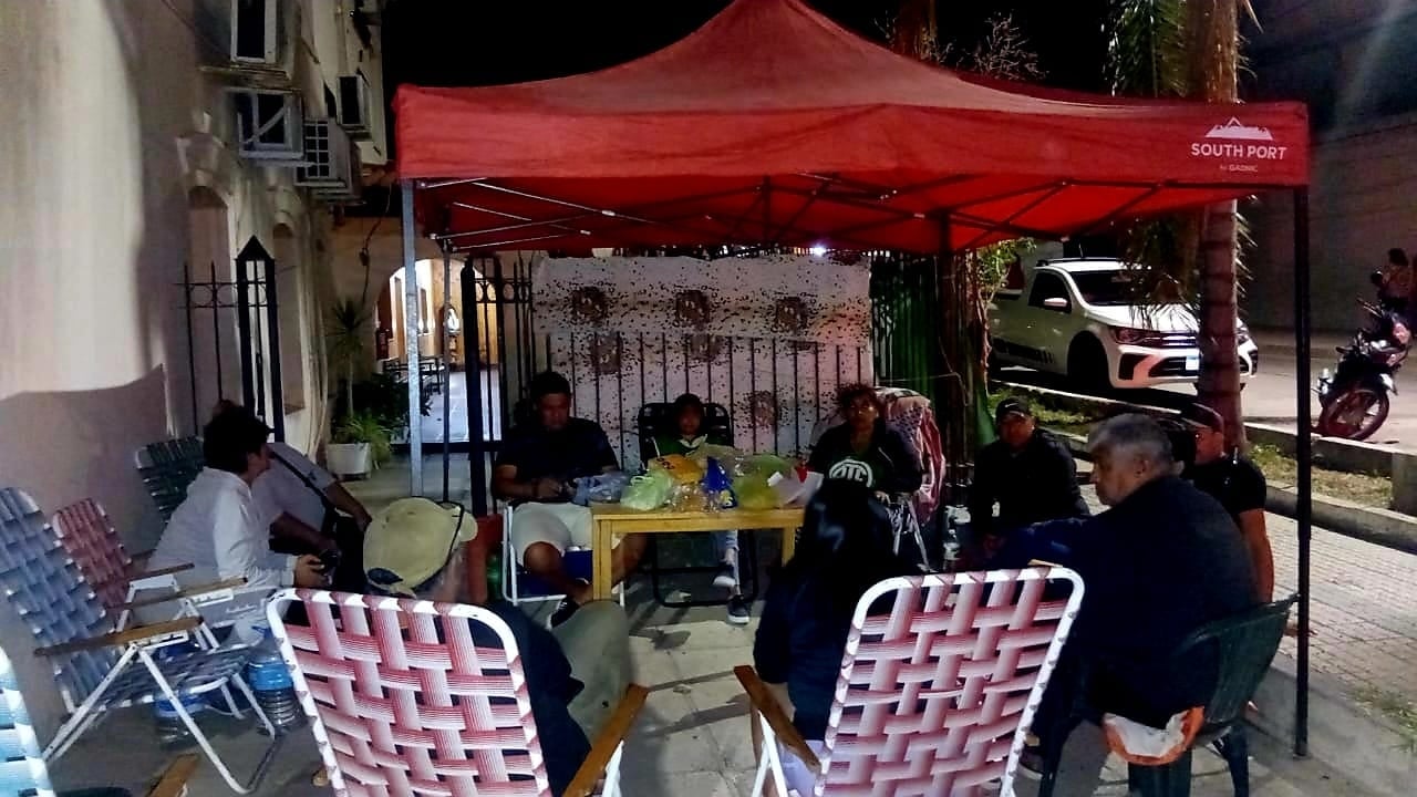 Más trabajadores municipales pasan a planta permanente | El Esquiu